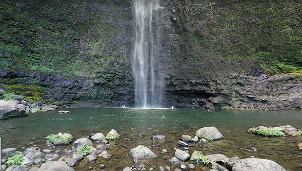 The 10 Best Hawaiʻi Waterfalls to Swim in (all islands)